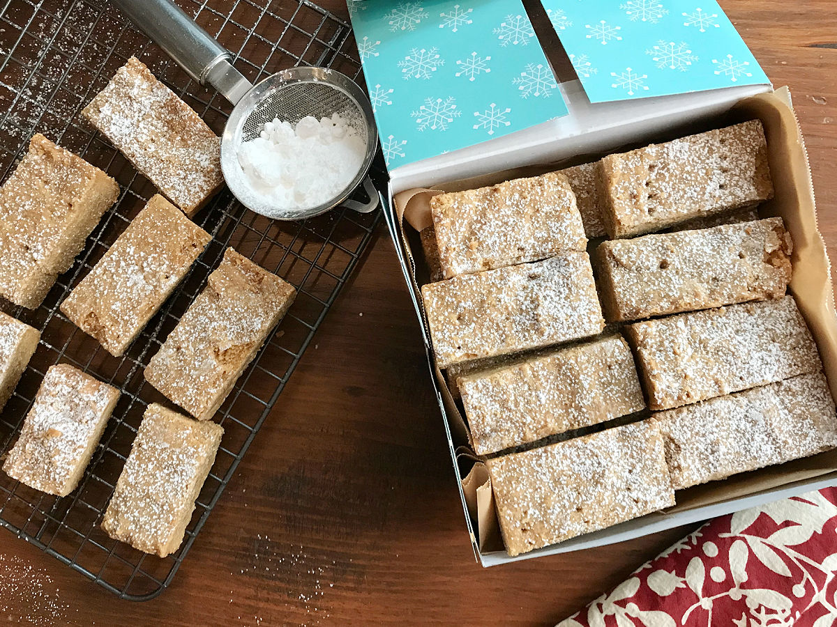 Easy Gingerbread Shortbread Cookies (Bars) - Bridget's Green Kitchen